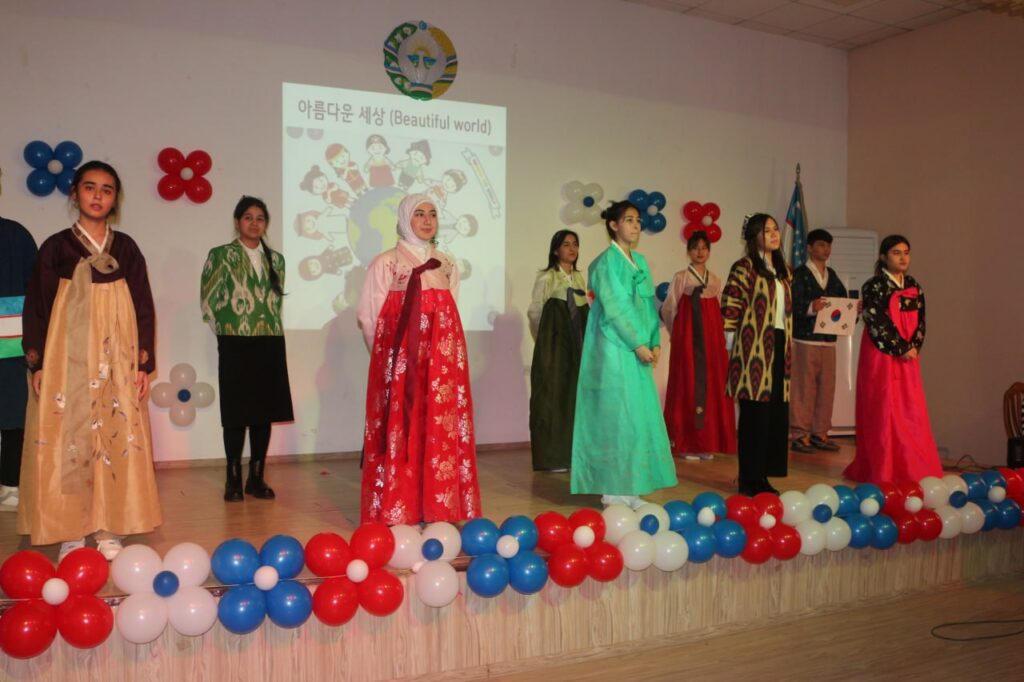 TDPU akademik litseyida Koreya milliy yangi yil bayrami nishonlandi ...
