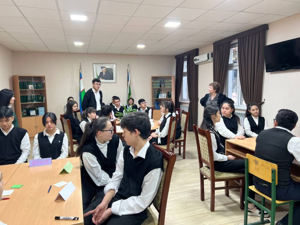 AQSh kompaniyasi xodimi, Uschool LC ingliz tili o’qituvchi-volontyori ...